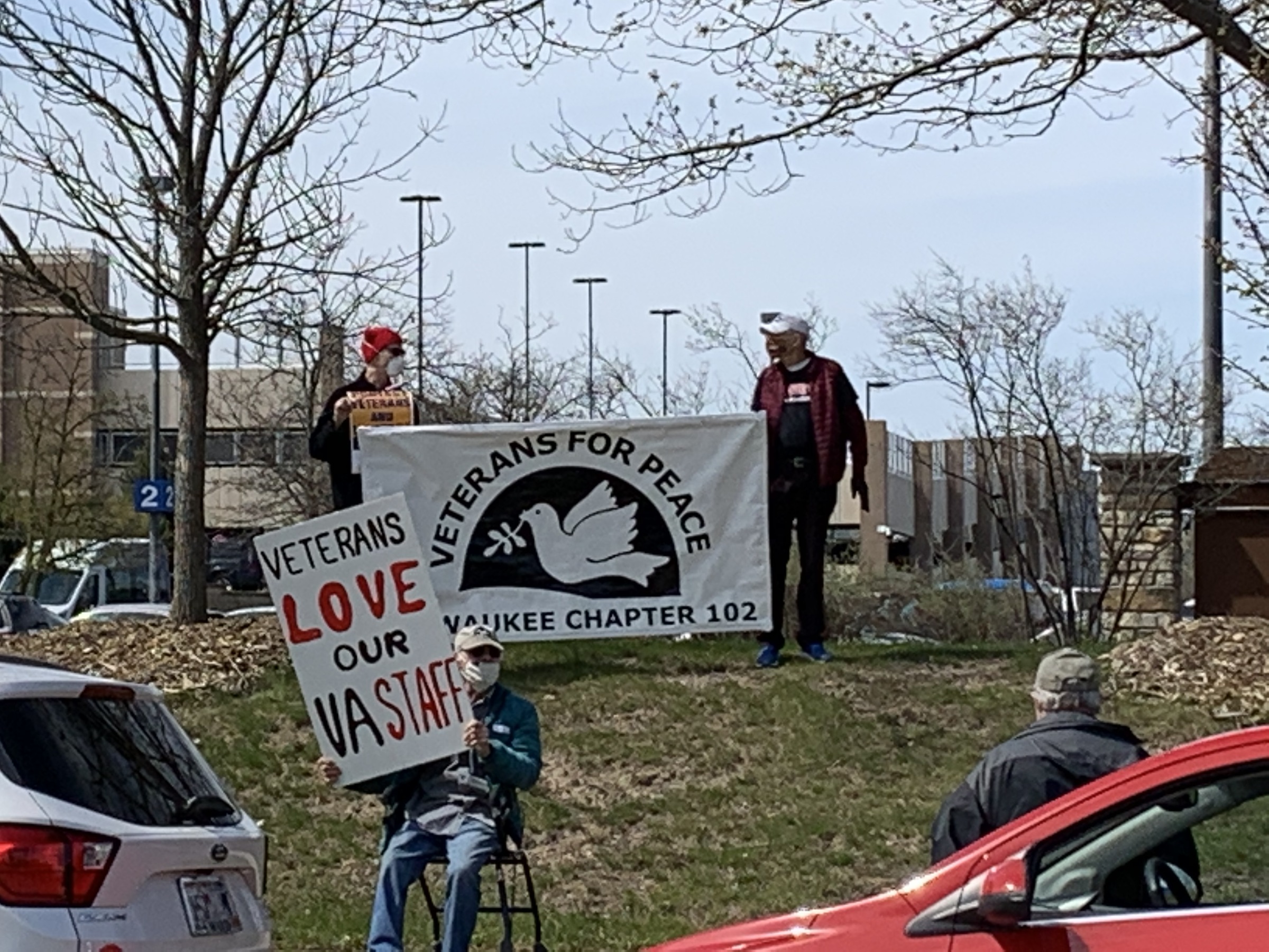 Veterans join in thanking VA workers